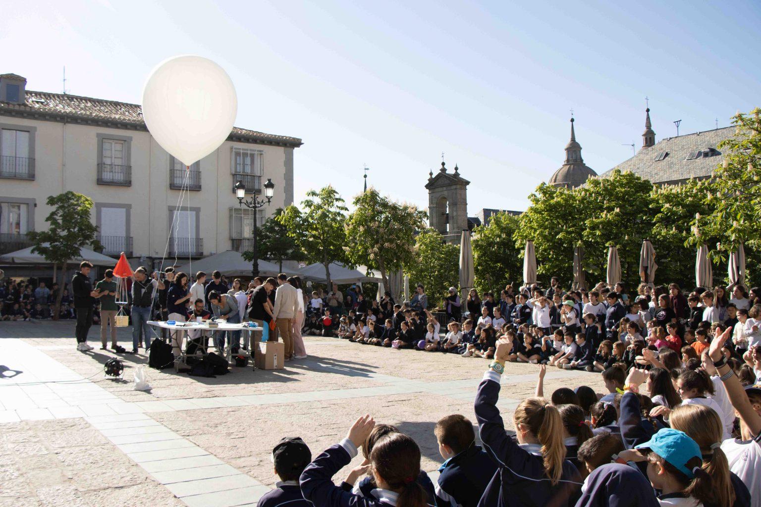 Lanzamiento sonda Colegio La Inmadulada Concepción San Lorenzo de El Escorial - San Lorenzo de ...